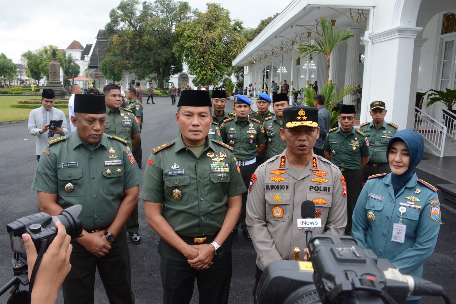 Pangdam IV/Diponegoro Dampingi Presiden Jokowi Shalat Idul Adha Di ... Pangdam IV/Diponegoro Dampingi Presiden Jokowi Shalat Idul Adha Di ...